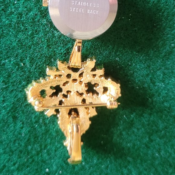 Ivana Trump | Jewelry | Ivana Trump Broochwatch Pendant | Poshmark